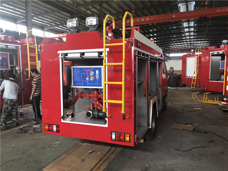 4X2 ISUZU 600P 3 TONS 130HP EURO 6 BRAND NEW FIRE TRUCK 3000 LITERS ...